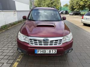 Red Subaru Forester 2011 in Vilnius, with an engine capacity of 2.00 L and mileage of 280 thousand km for 1300 €, photo 3 on AUTOMOTO.COM.LV
