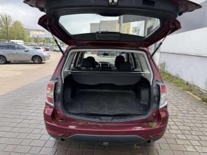 Red Subaru Forester 2011 in Vilnius, with an engine capacity of 2.00 L and mileage of 280 thousand km for 1300 €, photo 6 on AUTOMOTO.COM.LV
