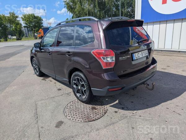Sarkans Subaru Forester 2013 Rīga, ar dzinēja tilpumu 2.00 L un nobraukumu 186 tūkst. km par 7800 €, foto 5 vietnē AUTOMOTO.COM.LV