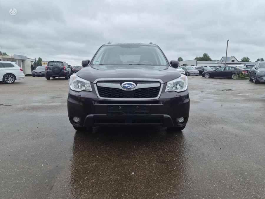 Red Subaru Forester 2014 in Utena, with an engine capacity of 2.00 L and mileage of 212 thousand km for 6750 €, photo 3 on AUTOMOTO.COM.LV