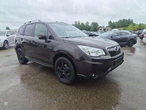 Red Subaru Forester 2014 in Utena, with an engine capacity of 2.00 L and mileage of 212 thousand km for 6750 €, photo 4 on AUTOMOTO.COM.LV