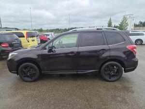 Red Subaru Forester 2014 in Utena, with an engine capacity of 2.00 L and mileage of 212 thousand km for 6750 €, photo 8 on AUTOMOTO.COM.LV