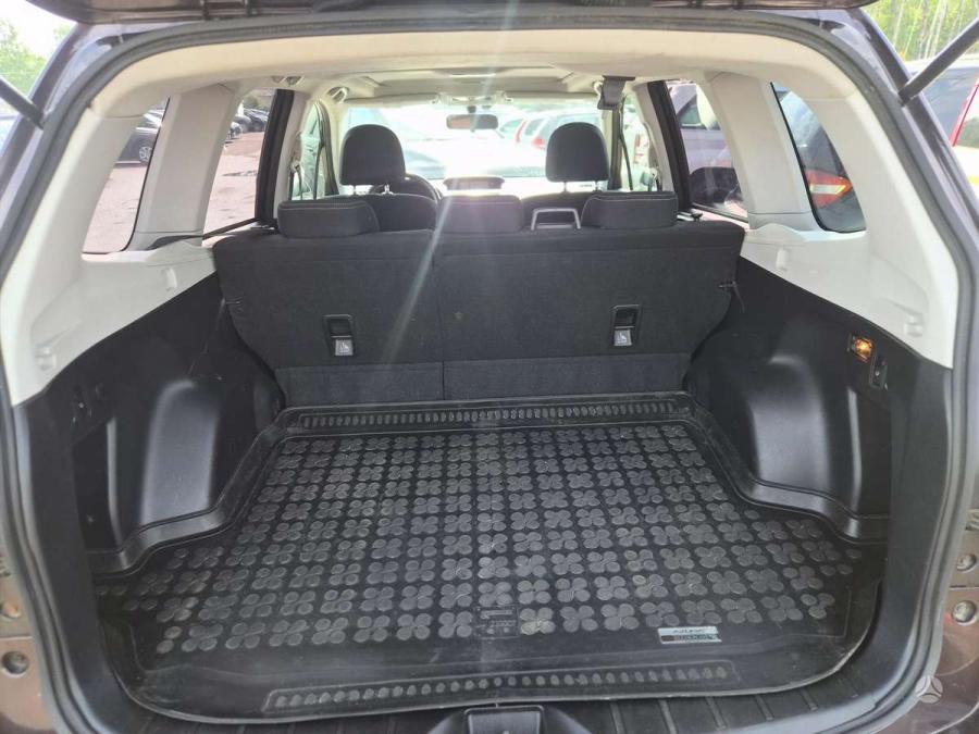 Red Subaru Forester 2014 in Utena, with an engine capacity of 2.00 L and mileage of 212 thousand km for 6750 €, photo 16 on AUTOMOTO.COM.LV