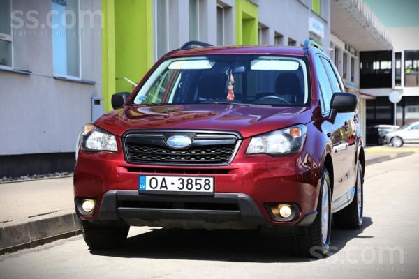 Red Subaru Forester 2015 in Riga, with an engine capacity of 2.00 L and mileage of 281 thousand km for 7995 €, photo 1 on AUTOMOTO.COM.LV