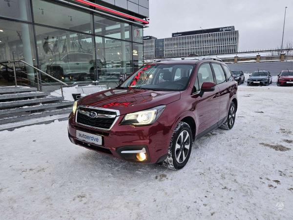 Red Subaru Forester 2016 in Vilnius, with an engine capacity of 2.00 L and mileage of 122 thousand km for 15890 €, photo 1 on AUTOMOTO.COM.LV