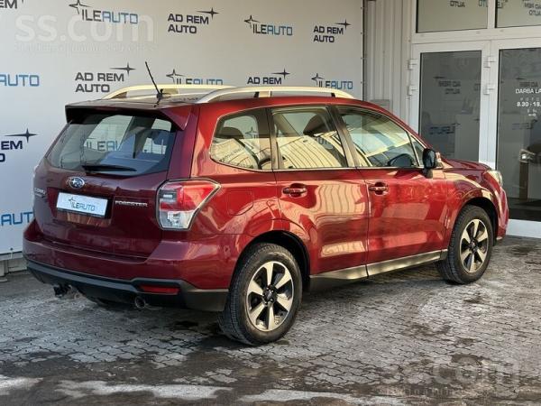 Red Subaru Forester 2016 in Riga, with an engine capacity of 2.00 L and mileage of 177 thousand km for 13900 €, photo 4 on AUTOMOTO.COM.LV