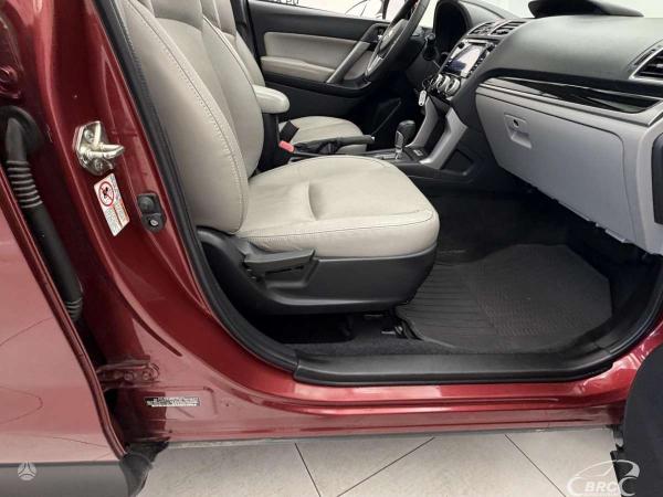 Red Subaru Forester 2017 in Vilnius, with an engine capacity of 2.50 L and mileage of 142 thousand km for 10500 €, photo 7 on AUTOMOTO.COM.LV
