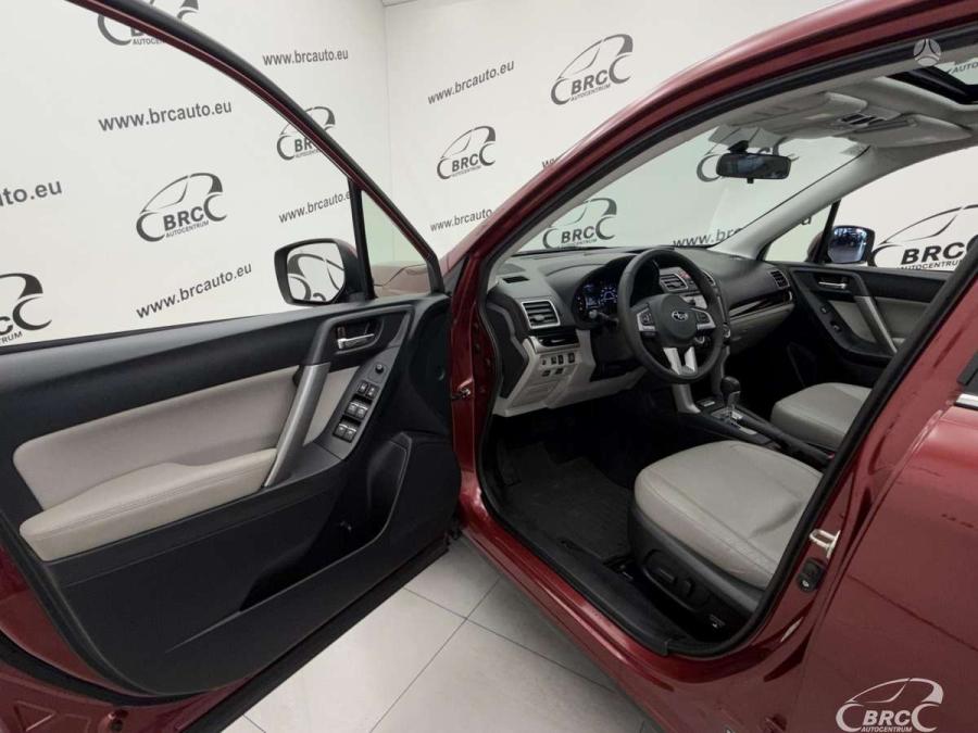 Sarkans Subaru Forester 2017 Viļņa, ar dzinēja tilpumu 2.50 L un nobraukumu 142 tūkst. km par 9900 €, foto 21 vietnē AUTOMOTO.COM.LV