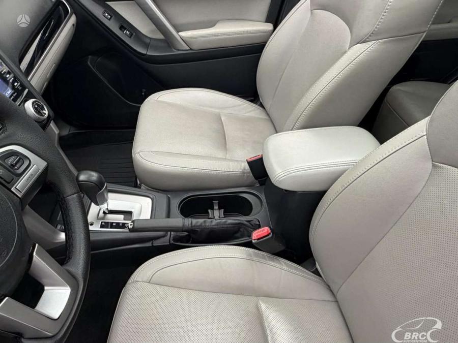 Sarkans Subaru Forester 2017 Viļņa, ar dzinēja tilpumu 2.50 L un nobraukumu 142 tūkst. km par 9900 €, foto 26 vietnē AUTOMOTO.COM.LV