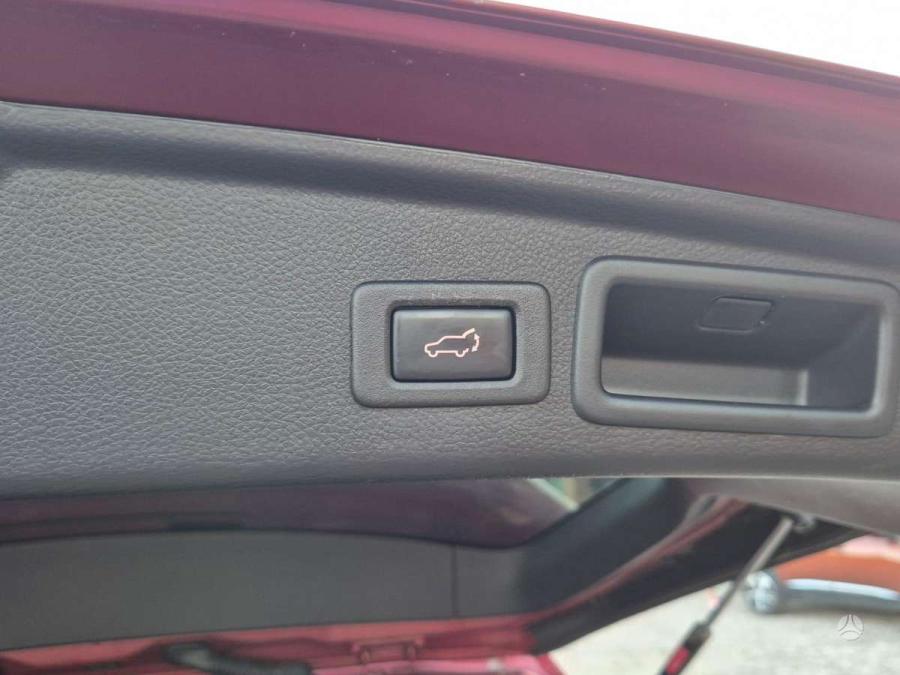 Red Subaru Forester 2017 in Marijampole, with an engine capacity of 2.00 L and mileage of 192 thousand km for 11500 €, photo 31 on AUTOMOTO.COM.LV