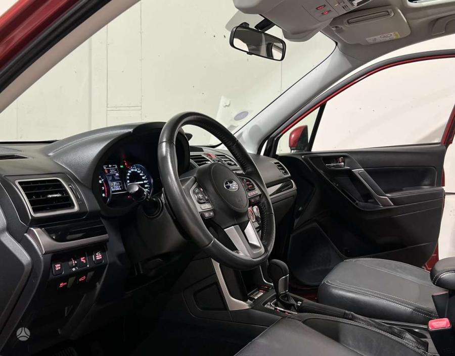 Sarkans Subaru Forester 2018 Klaipėda, ar dzinēja tilpumu 2.00 L un nobraukumu 207 tūkst. km par 13999 €, foto 3 vietnē AUTOMOTO.COM.LV