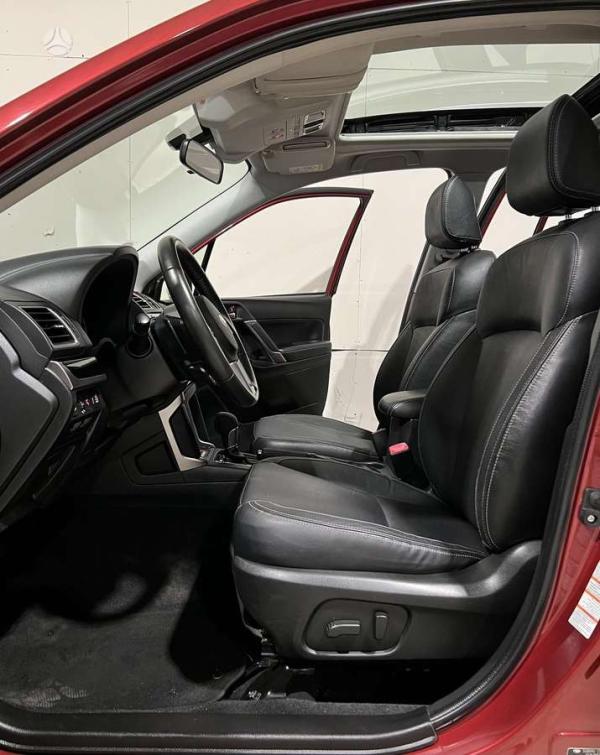 Red Subaru Forester 2018 in Klaipeda, with an engine capacity of 2.00 L and mileage of 207 thousand km for 13999 €, photo 6 on AUTOMOTO.COM.LV