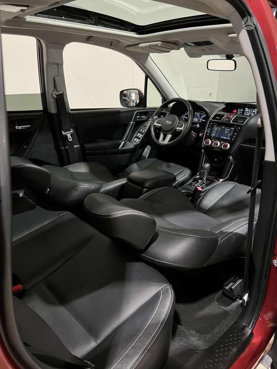 Sarkans Subaru Forester 2018 Klaipėda, ar dzinēja tilpumu 2.00 L un nobraukumu 207 tūkst. km par 13999 €, foto 26 vietnē AUTOMOTO.COM.LV
