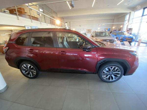 Red Subaru Forester 2025 in Vilnius, with an engine capacity of 2.00 L and mileage of 14 thousand km for 40400 €, photo 4 on AUTOMOTO.COM.LV