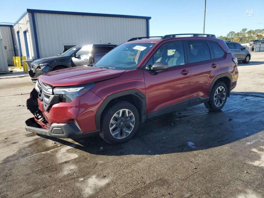 Sarkans Subaru Forester 2025 Viļņa, ar dzinēja tilpumu 2.50 L un nobraukumu 8 tūkst. km par 24250 €, foto 1 vietnē AUTOMOTO.COM.LV