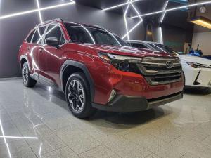 Red Subaru Forester 2025 in Siauliai, with an engine capacity of 2.50 L and mileage of 3 thousand km for 28950 €, photo  on AUTOMOTO.COM.LV