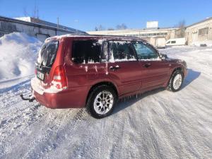 Sarkans Subaru Forester 2002 Viļņa, ar dzinēja tilpumu 2.50 L un nobraukumu 151 tūkst. km par 1250 €, foto 3 vietnē AUTOMOTO.COM.LV