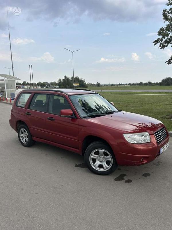 Red Subaru Forester 2007 in Joniskis, with an engine capacity of 1.99 L and mileage of 338 thousand km for 2500 €, photo 2 on AUTOMOTO.COM.LV