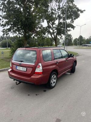Red Subaru Forester 2007 in Joniskis, with an engine capacity of 1.99 L and mileage of 338 thousand km for 2500 €, photo 5 on AUTOMOTO.COM.LV