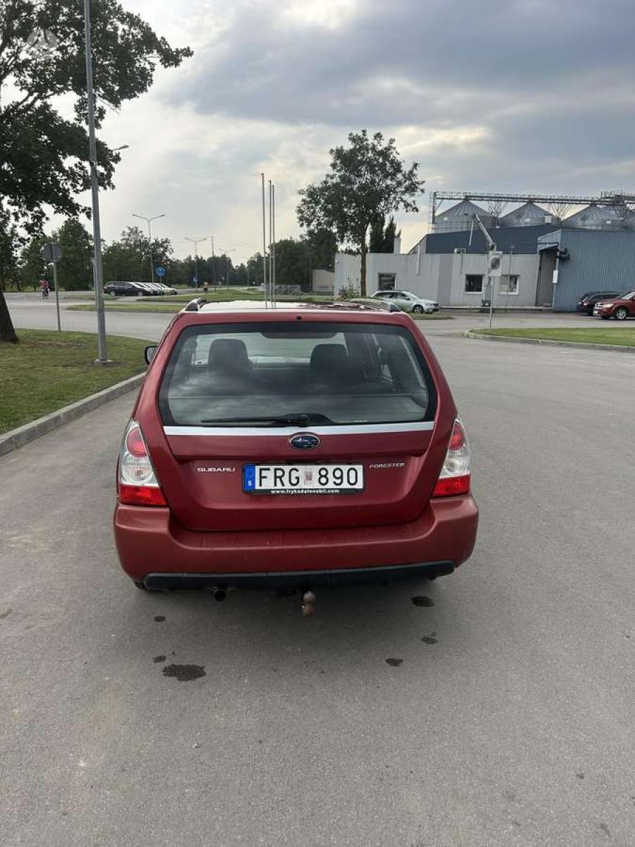 Red Subaru Forester 2007 in Joniskis, with an engine capacity of 1.99 L and mileage of 338 thousand km for 2500 €, photo 9 on AUTOMOTO.COM.LV