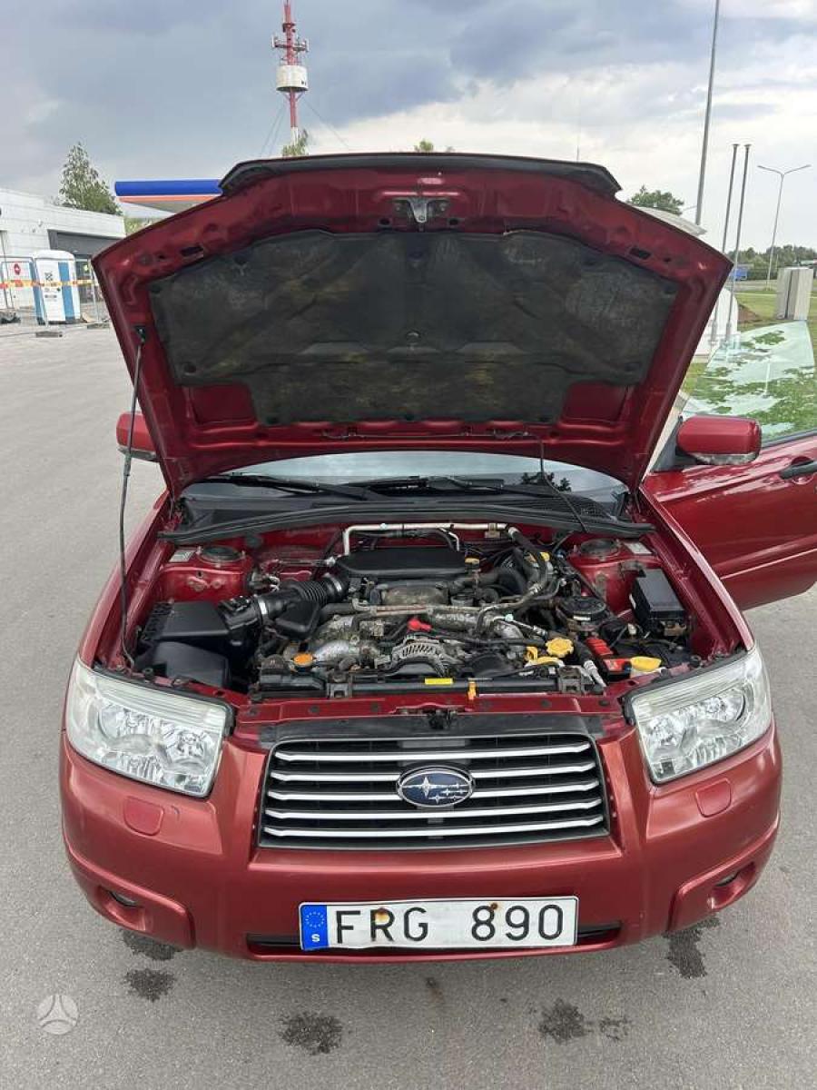 Red Subaru Forester 2007 in Joniskis, with an engine capacity of 1.99 L and mileage of 338 thousand km for 2500 €, photo 10 on AUTOMOTO.COM.LV