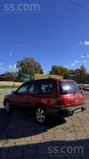 Red Subaru Forester 1998 in Riga, with an engine capacity of 2.00 L and mileage of 299 thousand km for 2250 €, photo 6 on AUTOMOTO.COM.LV