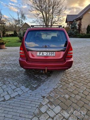 Red Subaru Forester 2003 in Talsi, with an engine capacity of 2.00 L and mileage of 305 thousand km for 1400 €, photo 4 on AUTOMOTO.COM.LV