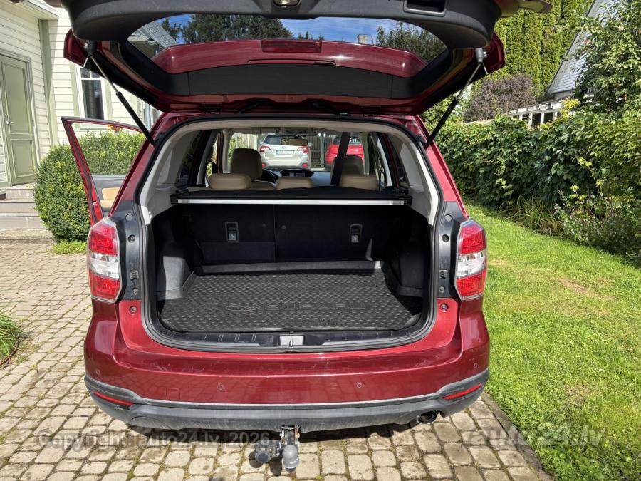 Red Subaru Forester 2013 in Tallinn, with an engine capacity of 2.00 L and mileage of 128 thousand km for 8500 €, photo 13 on AUTOMOTO.COM.LV