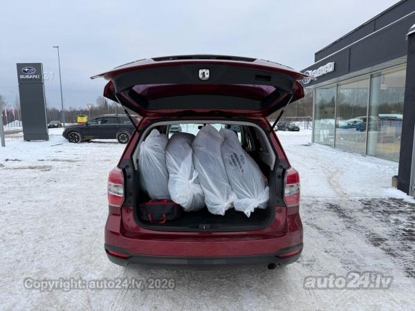 Red Subaru Forester 2015 in Johvi, with an engine capacity of 2.00 L and mileage of 177 thousand km for 9900 €, photo 6 on AUTOMOTO.COM.LV