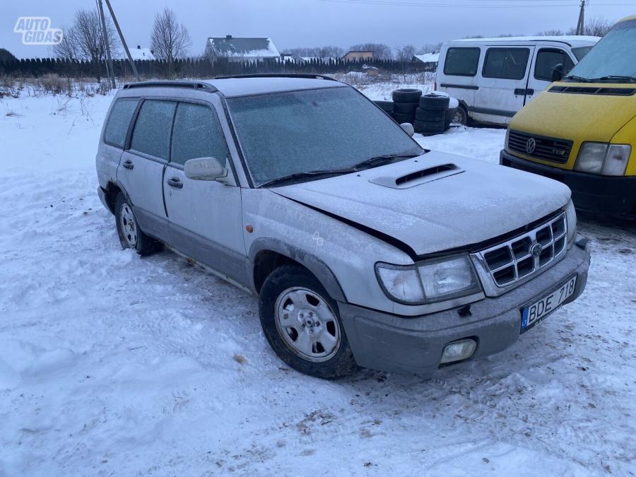 Subaru Forester 1999 Viļņa, ar dzinēja tilpumu 2.00 L un nobraukumu 106 tūkst. km par 550 €, foto 2 vietnē AUTOMOTO.COM.LV
