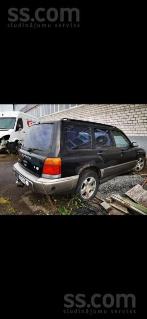Subaru Forester 2000 in Bauska, with an engine capacity of 2.00 L and mileage of 158 thousand km for 2150 €, photo 7 on AUTOMOTO.COM.LV