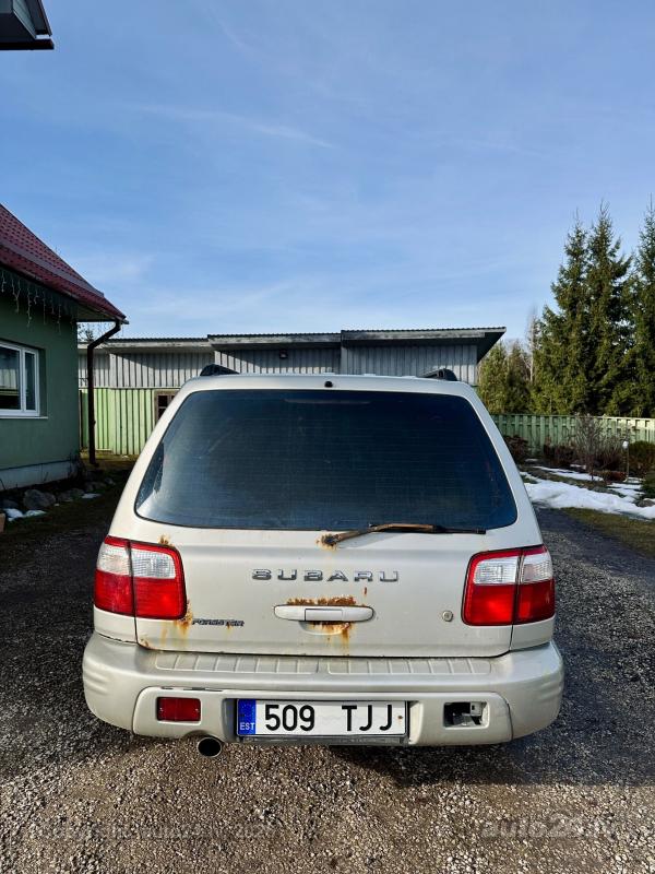 Subaru Forester 2001 Tallina, ar dzinēja tilpumu 2.00 L un nobraukumu 387 tūkst. km par 999 €, foto 6 vietnē AUTOMOTO.COM.LV