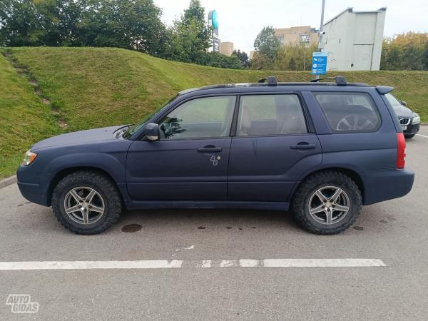 Subaru Forester 2005 Viļņa, ar dzinēja tilpumu 2.50 L un nobraukumu 290 tūkst. km par 3300 €, foto 3 vietnē AUTOMOTO.COM.LV