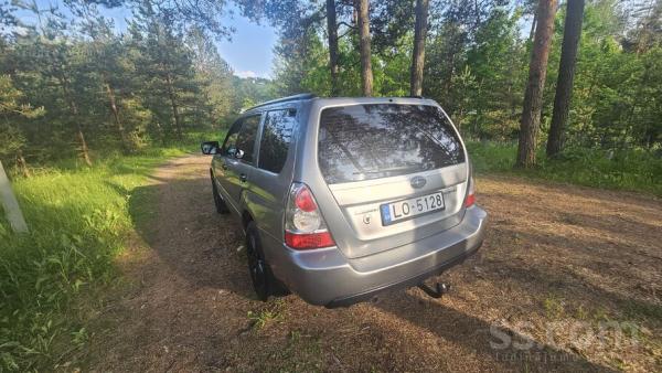 Subaru Forester 2006 Rēzekne, ar dzinēja tilpumu 2.00 L un nobraukumu 400 tūkst. km par 3000 €, foto 5 vietnē AUTOMOTO.COM.LV