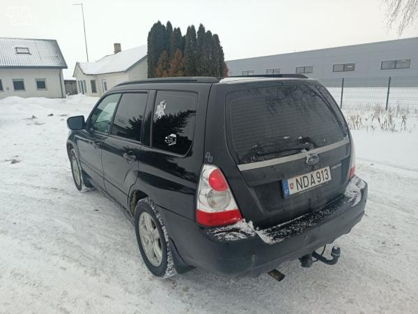 Subaru Forester 2006 in Marijampole, with an engine capacity of 2.00 L and mileage of 232 thousand km for 2300 €, photo 4 on AUTOMOTO.COM.LV
