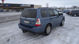 Subaru Forester 2006 in Jonava, with an engine capacity of 2.00 L and mileage of 288 thousand km for 2500 €, photo 3 on AUTOMOTO.COM.LV