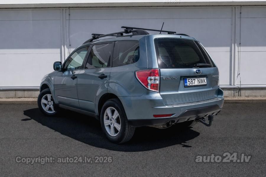 Subaru Forester 2010 in Tallinn, with an engine capacity of 2.00 L and mileage of 165 thousand km for 5999 €, photo 4 on AUTOMOTO.COM.LV