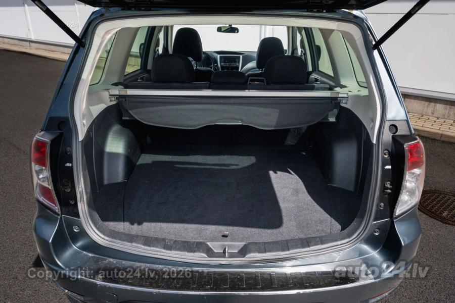 Subaru Forester 2010 in Tallinn, with an engine capacity of 2.00 L and mileage of 165 thousand km for 5999 €, photo 9 on AUTOMOTO.COM.LV