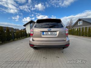 Subaru Forester 2013 in Tallinn, with an engine capacity of 2.00 L and mileage of 176 thousand km for 10990 €, photo 7 on AUTOMOTO.COM.LV