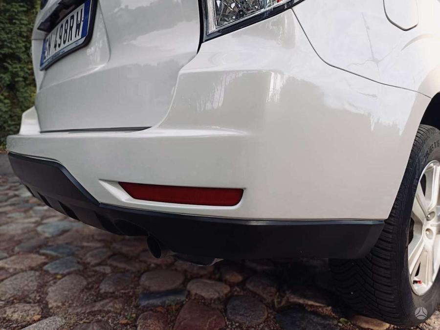 White Subaru Forester 2008 in Utena, with an engine capacity of 1.99 L and mileage of 273 thousand km for 6950 €, photo 19 on AUTOMOTO.COM.LV