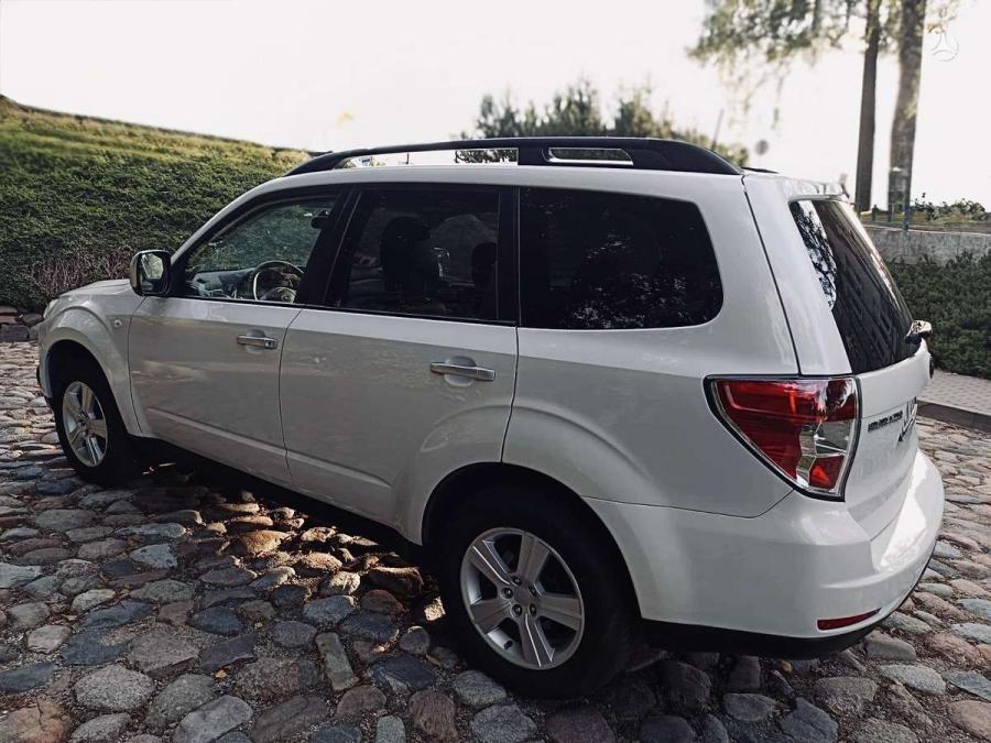 White Subaru Forester 2008 in Utena, with an engine capacity of 1.99 L and mileage of 273 thousand km for 6950 €, photo 27 on AUTOMOTO.COM.LV
