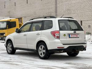White Subaru Forester 2009 in Vilnius, with an engine capacity of 2.00 L and mileage of 294 thousand km for 3000 €, photo 7 on AUTOMOTO.COM.LV