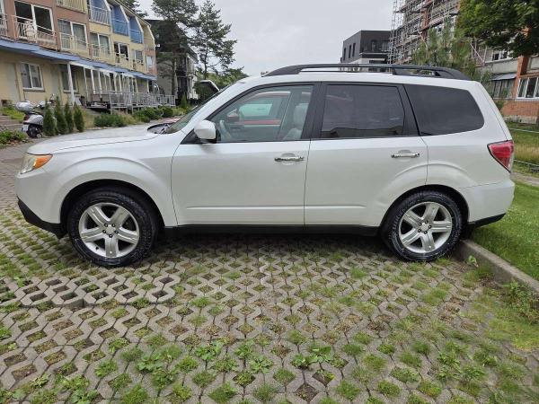 Balts Subaru Forester 2009 Palanga, ar dzinēja tilpumu 2.46 L un nobraukumu 124 tūkst. km par 4500 €, foto 2 vietnē AUTOMOTO.COM.LV