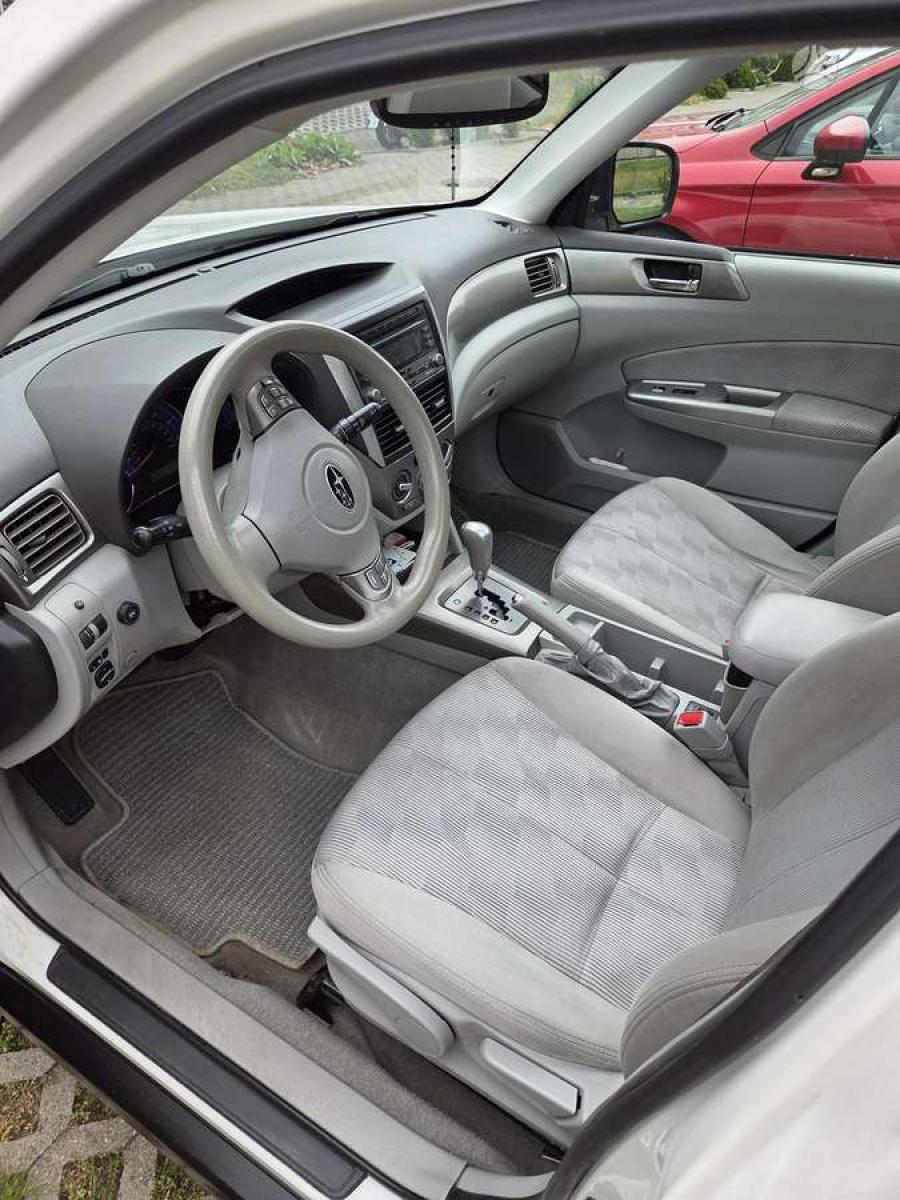 Balts Subaru Forester 2009 Palanga, ar dzinēja tilpumu 2.46 L un nobraukumu 124 tūkst. km par 4500 €, foto 12 vietnē AUTOMOTO.COM.LV