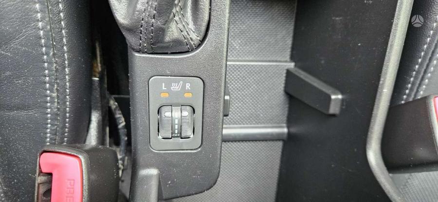 Balts Subaru Forester 2009 Marijampole, ar dzinēja tilpumu 2.00 L un nobraukumu 169 tūkst. km par 5000 €, foto 17 vietnē AUTOMOTO.COM.LV