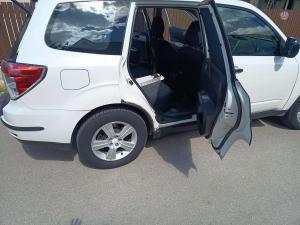 White Subaru Forester 2009 in Kursenai, with an engine capacity of 1.99 L and mileage of 292 thousand km for 4000 €, photo 8 on AUTOMOTO.COM.LV