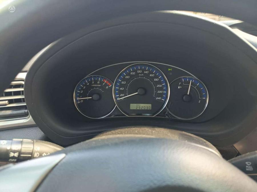 White Subaru Forester 2009 in Kursenai, with an engine capacity of 1.99 L and mileage of 292 thousand km for 4000 €, photo 10 on AUTOMOTO.COM.LV