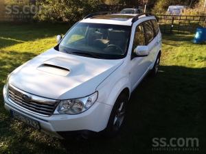 Белый Субару Форестер 2009 в Рига, объемом двигателя 2.00 л и пробегом 260 тыс. км за 3900 €, фото 10 на AUTOMOTO.COM.LV