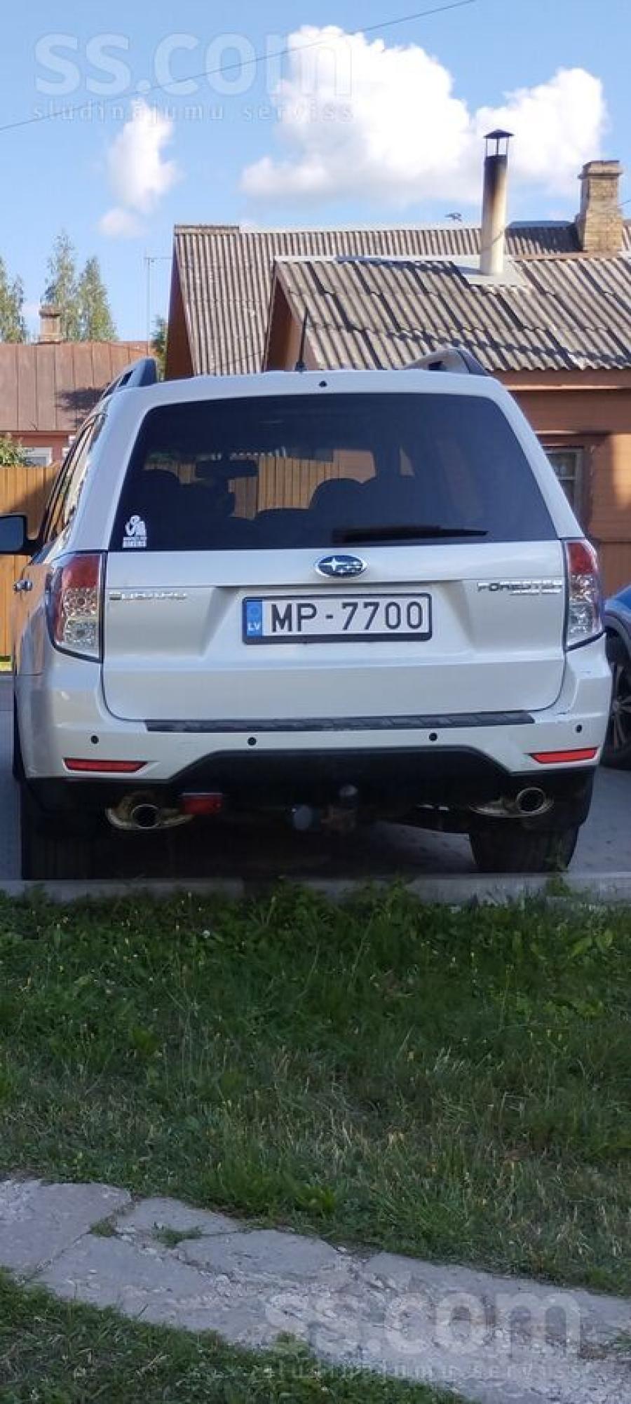 White Subaru Forester 2010 in Ludza, with an engine capacity of 2.50 L and mileage of 178 thousand km for 4800 €, photo 2 on AUTOMOTO.COM.LV