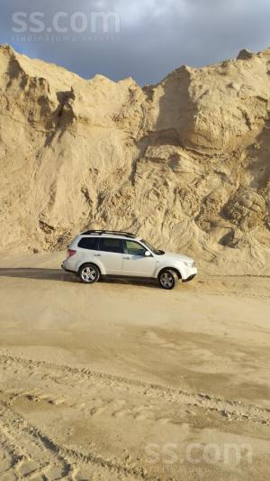 White Subaru Forester 2010 in Ludza, with an engine capacity of 2.50 L and mileage of 178 thousand km for 4800 €, photo 4 on AUTOMOTO.COM.LV